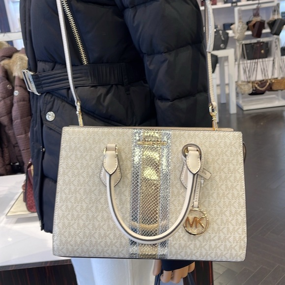 Michael Kors | Bags | Michael Kors Sheila Medium Signature Logo And Metallic Satchel Crossbody ...